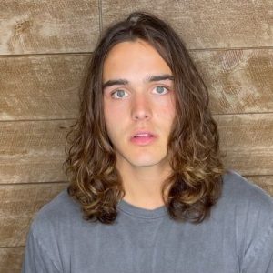 Charlie Gillespie Wiki, Biography, Age, Height, Family, Girlfriend ...